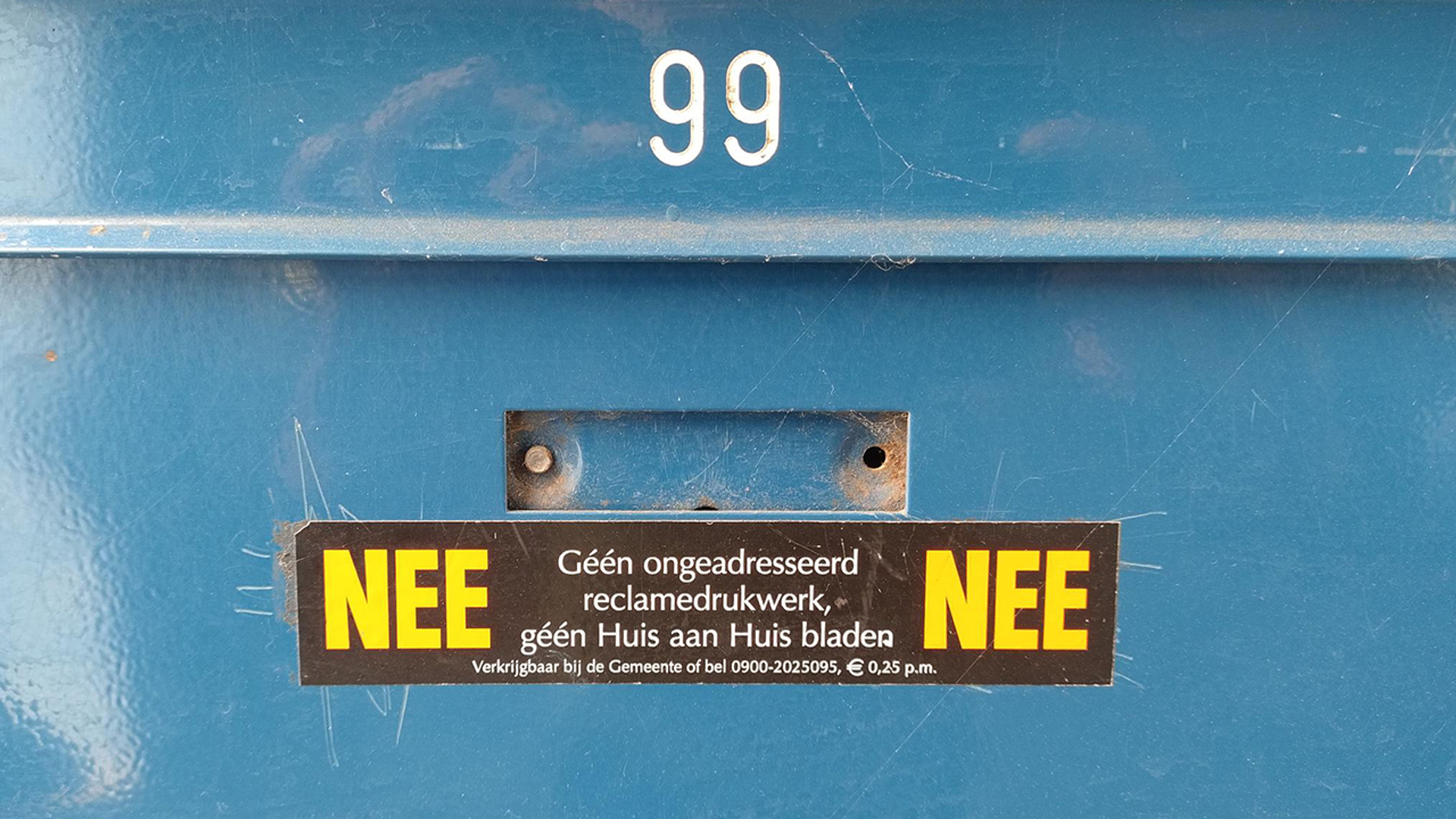 Verwarring rond bezorging reclame: ondanks NEE-sticker tóch folders - Kassa - BNNVARA